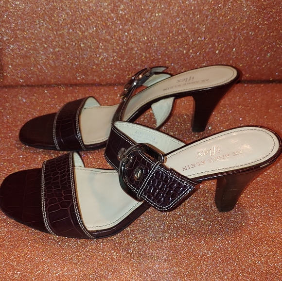 Anne Klein | Shoes | Ak Anne Klein Iflex Berlynn Brown Small Heel Pumps ...